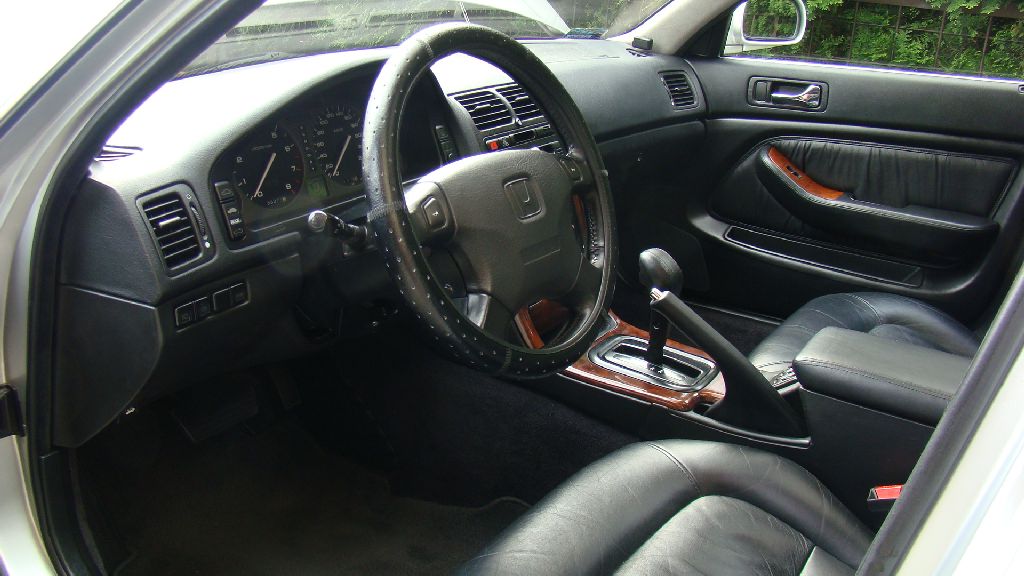 Honda Legend technical specifications and fuel economy